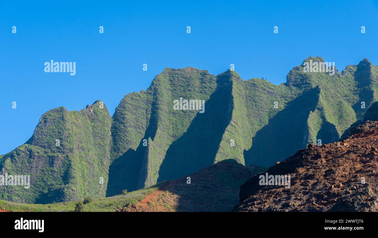 Napali state park hawaii hi-res stock photography and images - Alamy