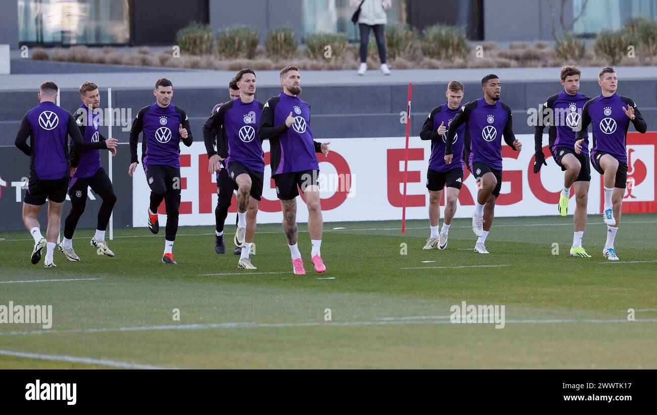 Toni kroos thomas muller hi-res stock photography and images - Alamy