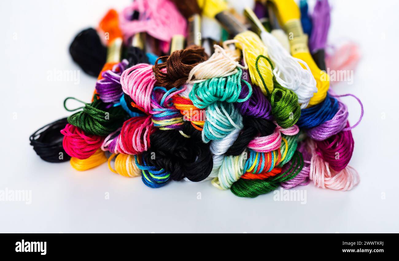 Thread circle needle design hi-res stock photography and images - Alamy