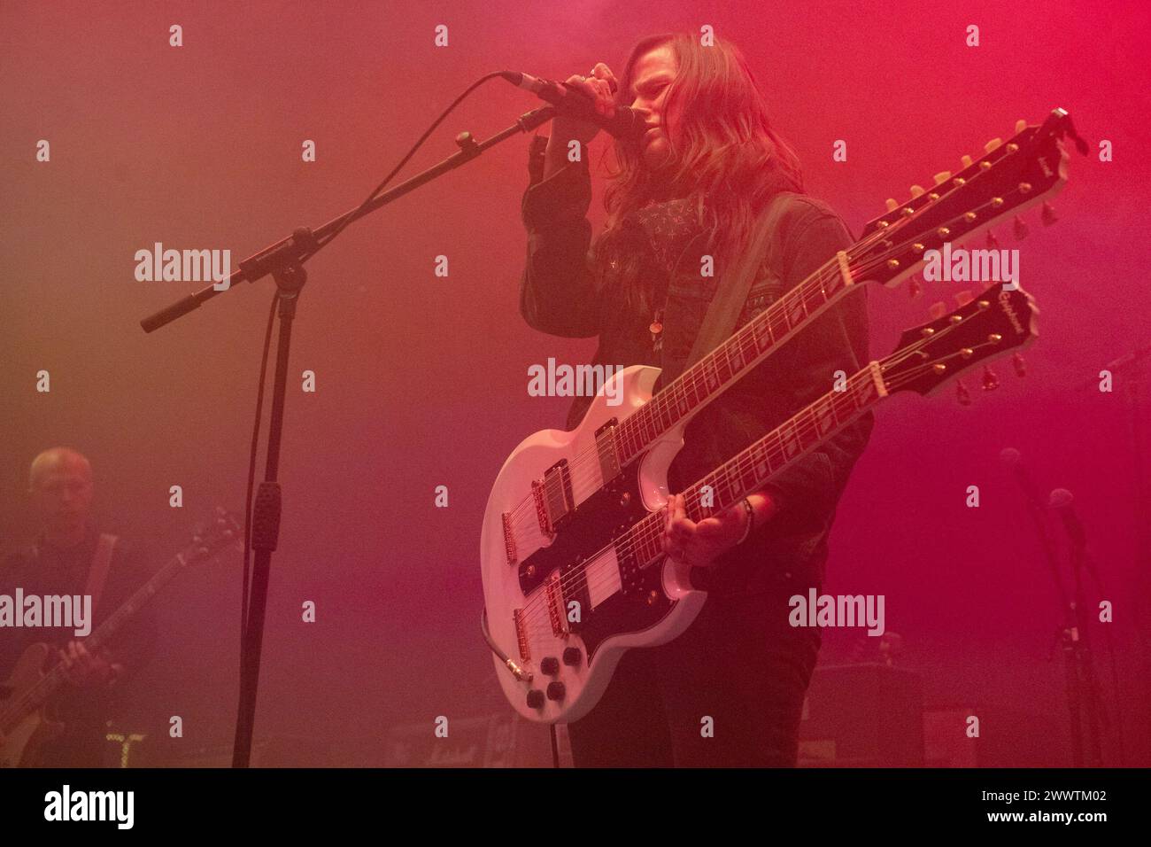 Gibson twin neck hi-res stock photography and images - Alamy