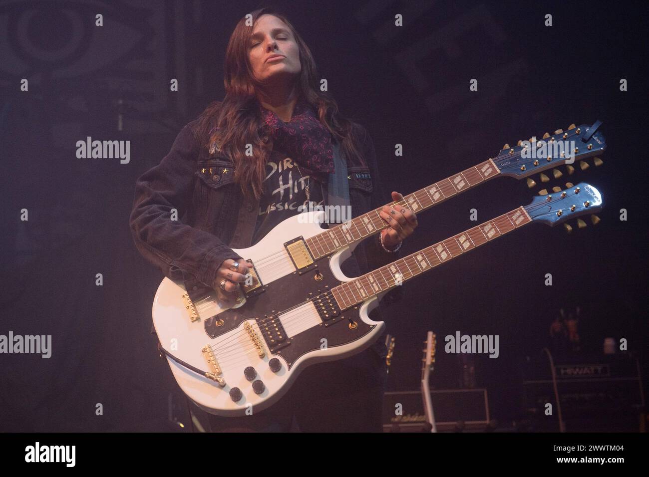 Gibson twin neck hi-res stock photography and images - Alamy