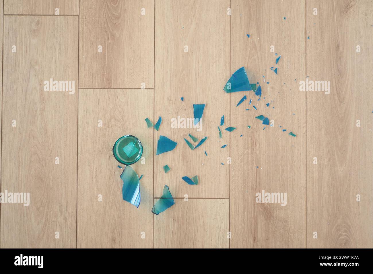 Broken glasses ground hi-res stock photography and images - Alamy