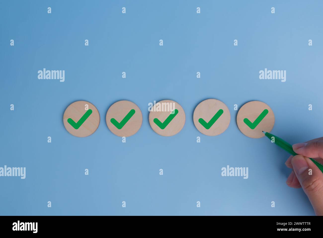 Circle tick check mark symbol hi-res stock photography and images - Alamy