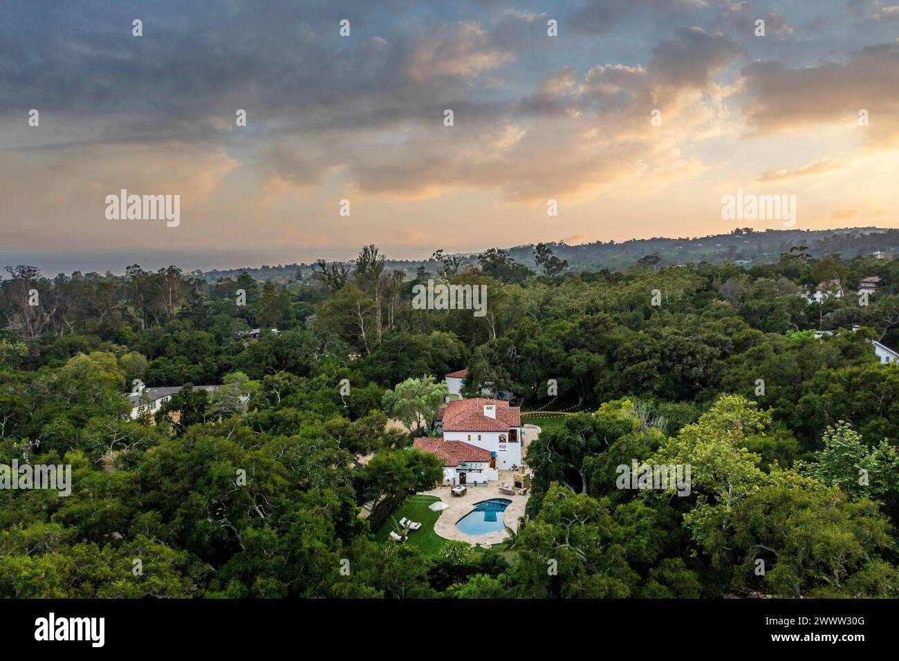 Rural house among trees hi-res stock photography and images - Alamy