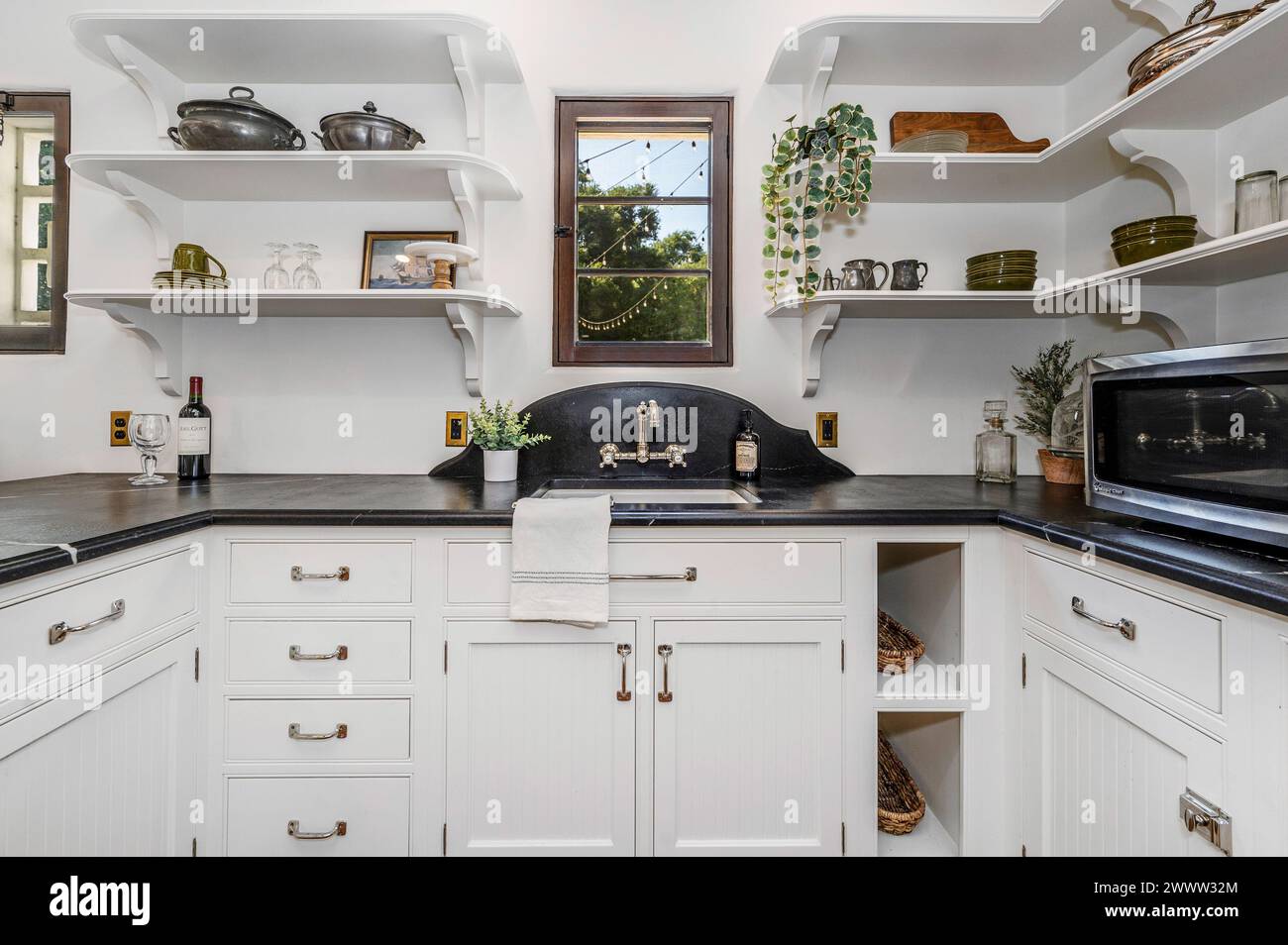 Countertops hi-res stock photography and images - Alamy