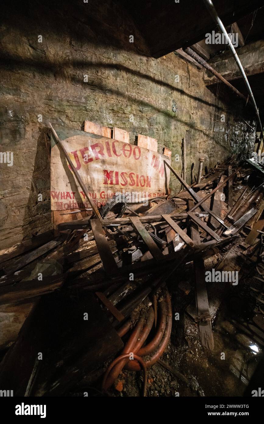 The Seattle Underground, Network of underground passageways and ...