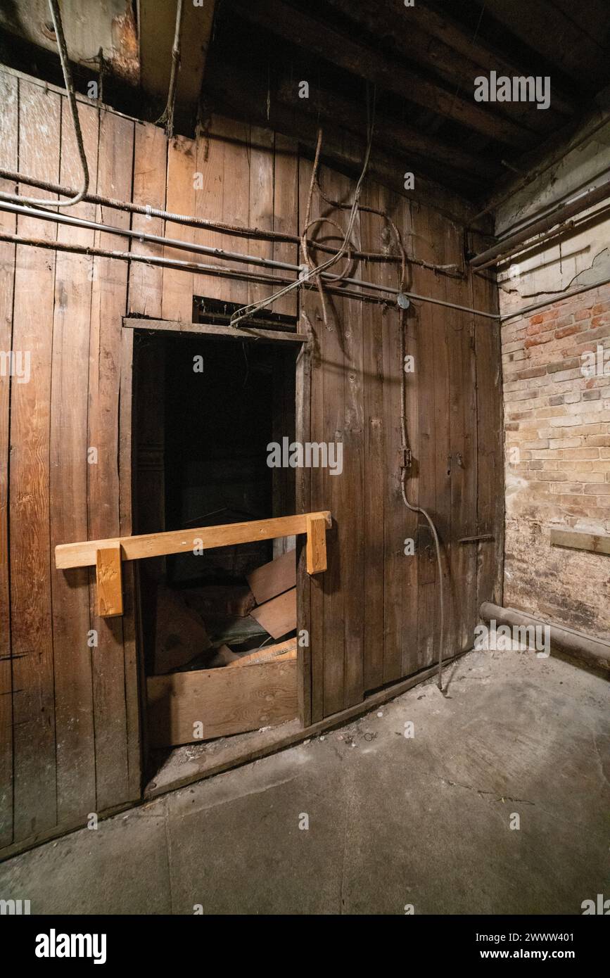 The Seattle Underground, Network of underground passageways and ...