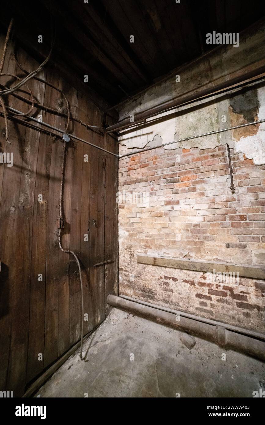 The Seattle Underground, Network of underground passageways and ...
