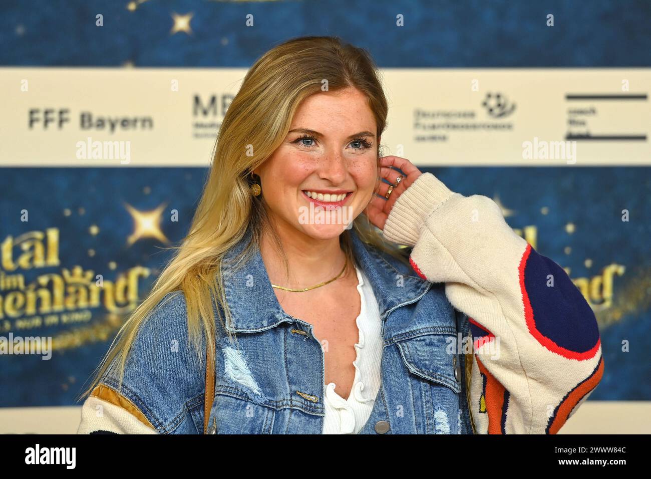 Vanessa Teske Model, Einzelbild,angeschnittenes Einzelmotiv,Portraet ...