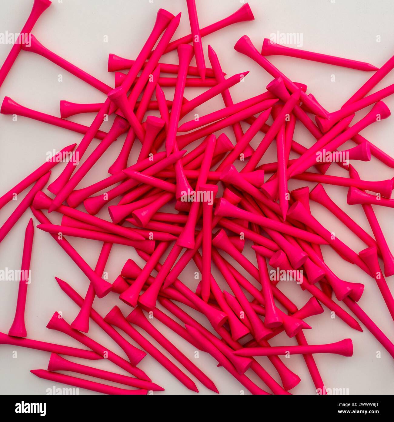 Pile of pink golf tees hi-res stock photography and images - Alamy