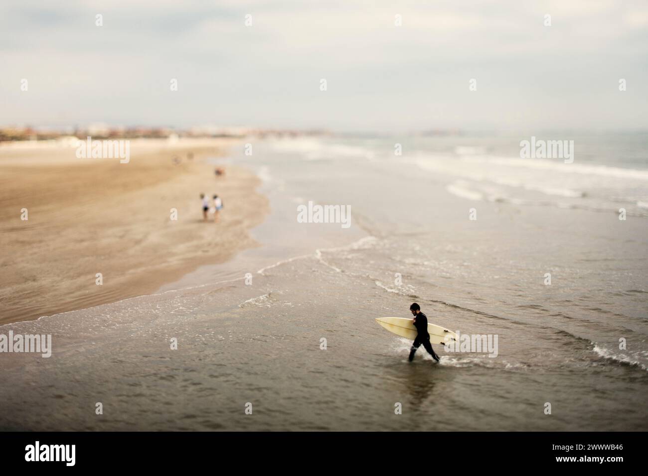 Miniature effect surfing hi-res stock photography and images - Alamy
