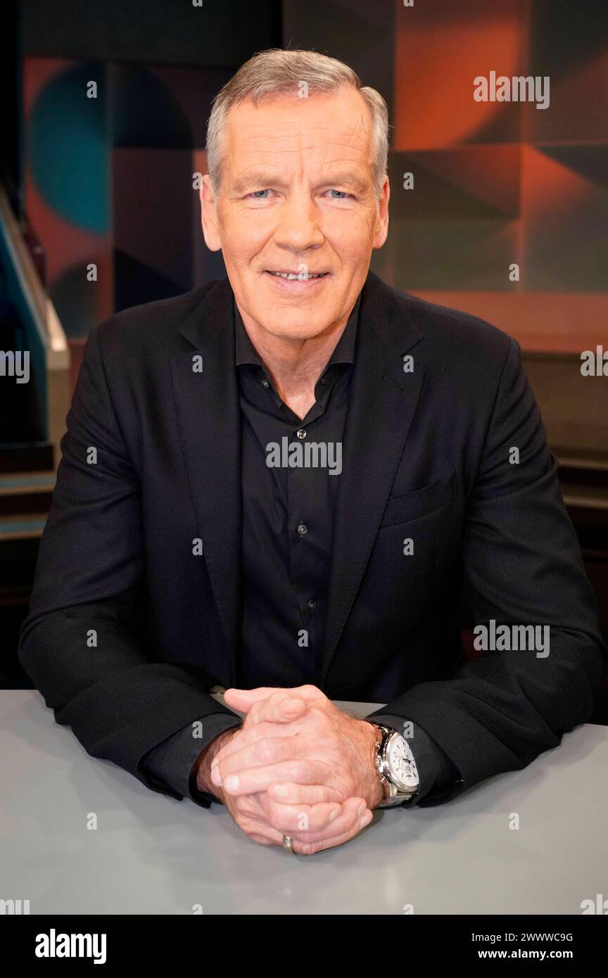 Henry Maske in der ARD-Talkshow hart aber fair im Studio Adlershof ...