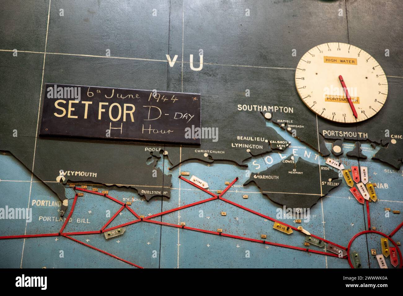 World war 2 map room hi-res stock photography and images - Alamy