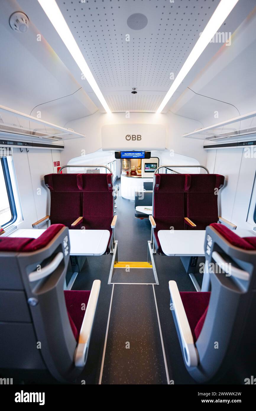 Railjet train öbb austrian hi-res stock photography and images - Alamy