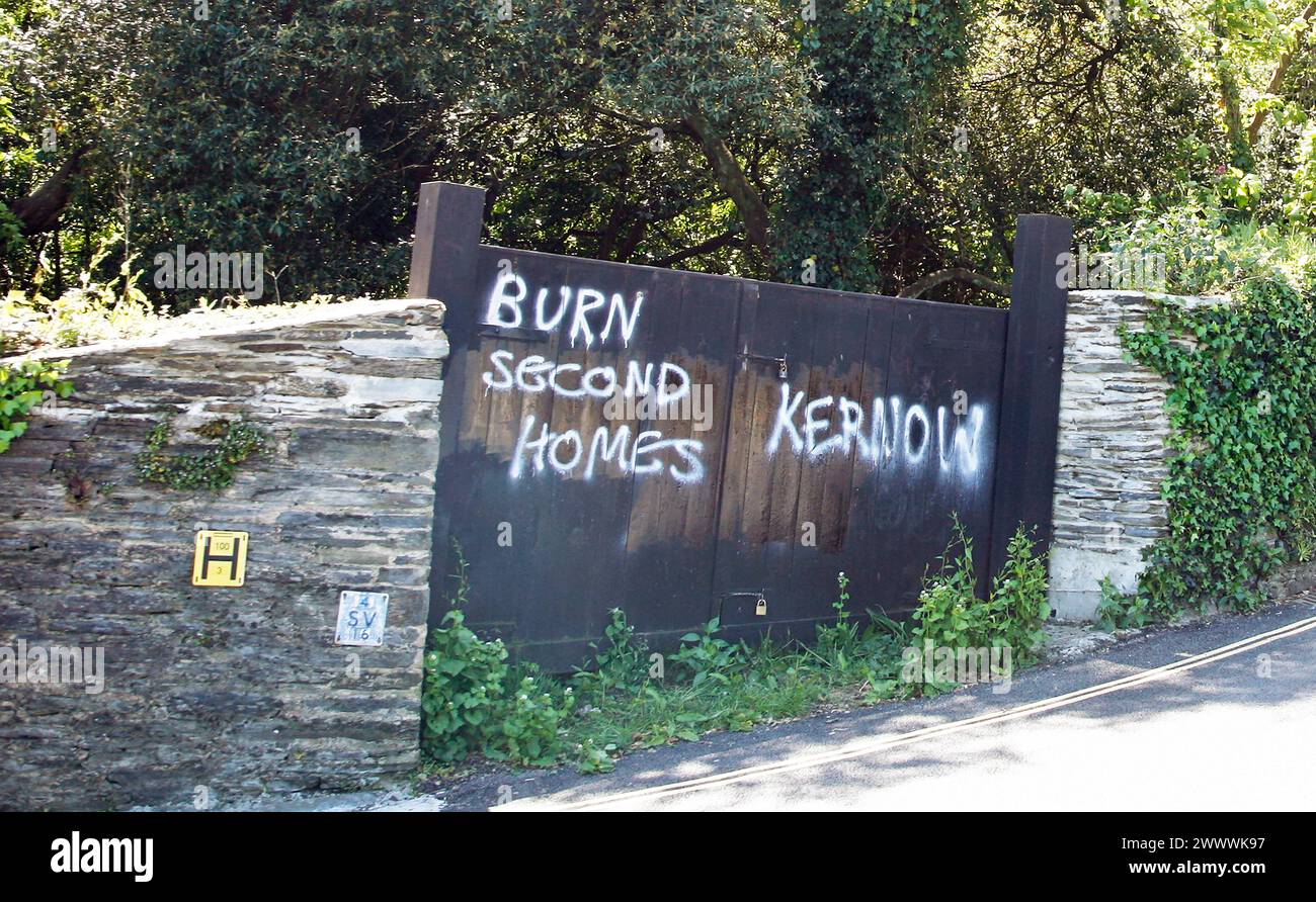 Burn second homes hi-res stock photography and images - Alamy