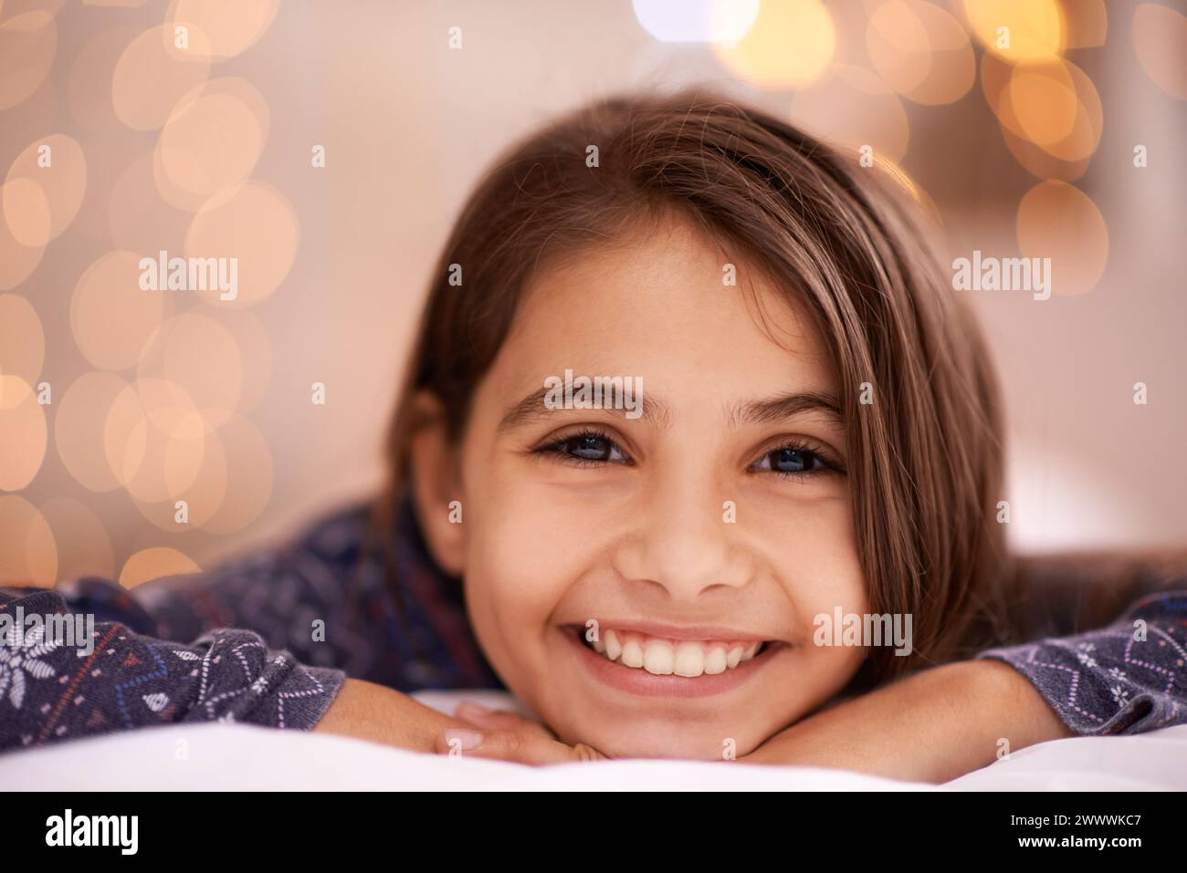 Girl innocent smiling vacation hi-res stock photography and images - Alamy