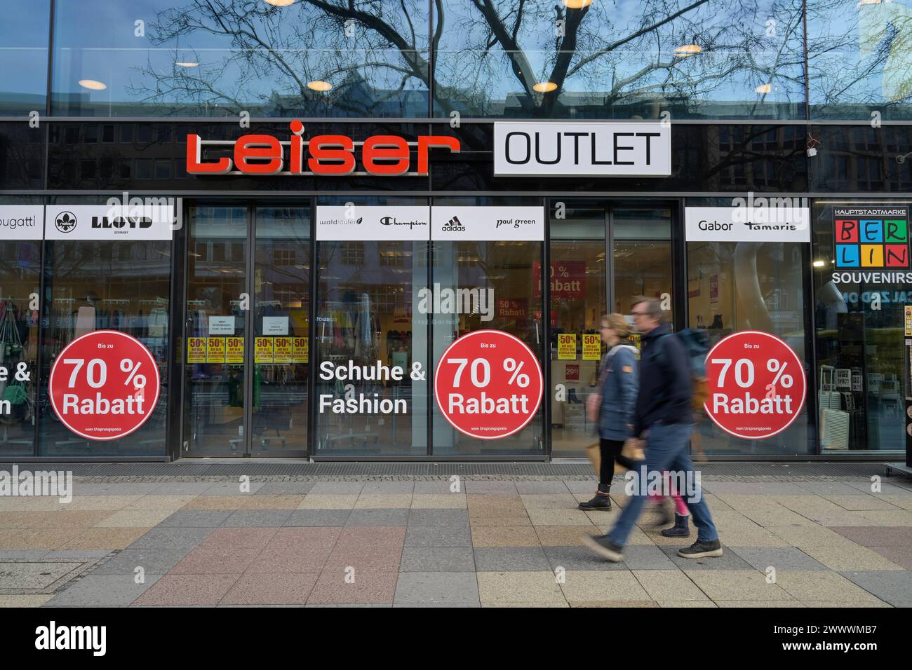 Schuhladen hi-res stock photography and images - Alamy