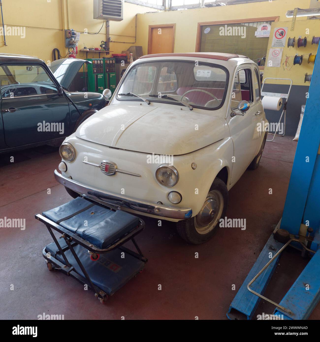 Creeper roller hi-res stock photography and images - Alamy