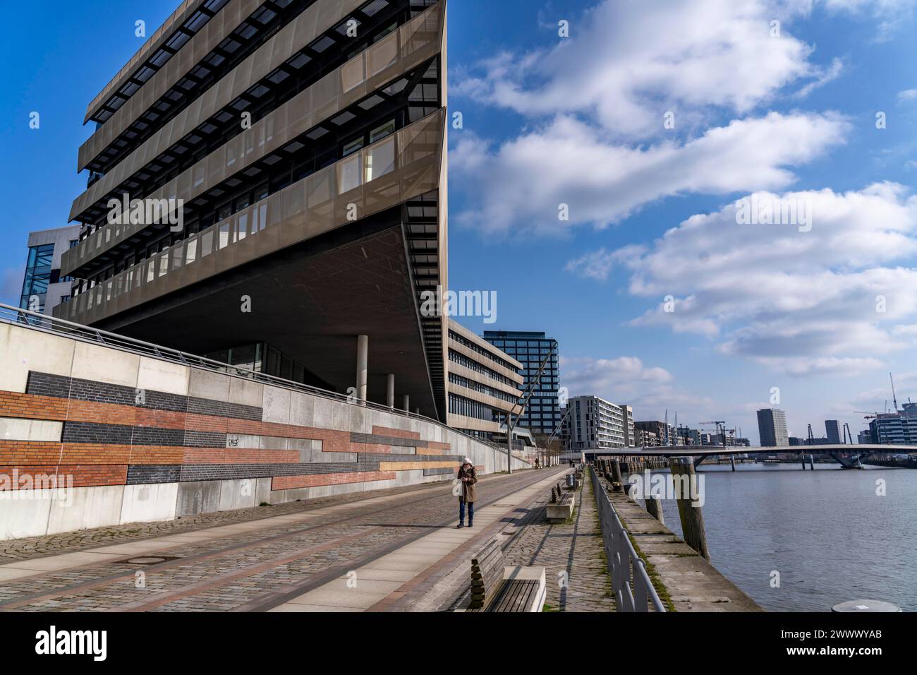 Buenos-Aires-Kai, Hafencity University HCU, Hafencity Hamburg, new ...