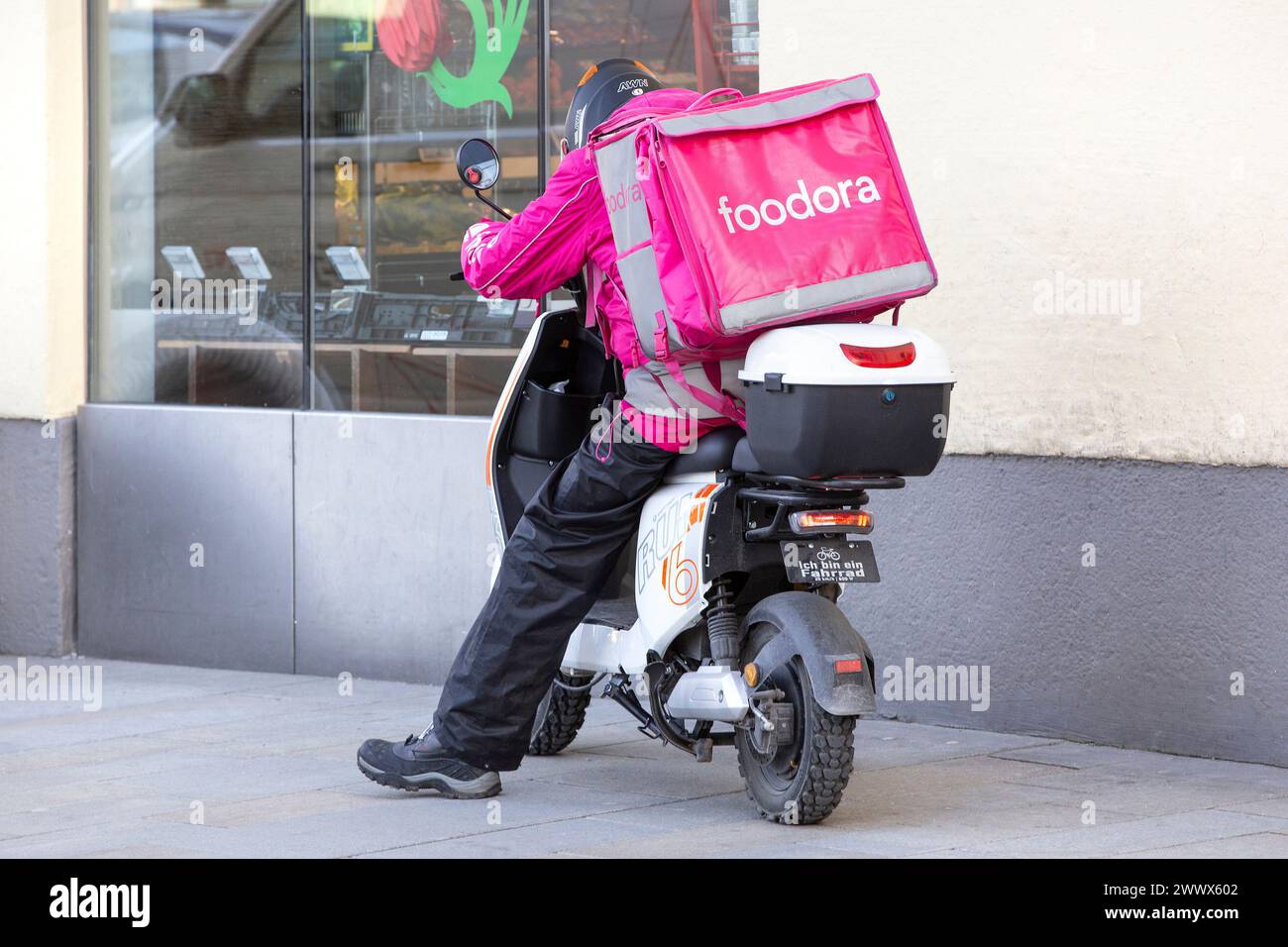 Foodora business hi-res stock photography and images - Alamy