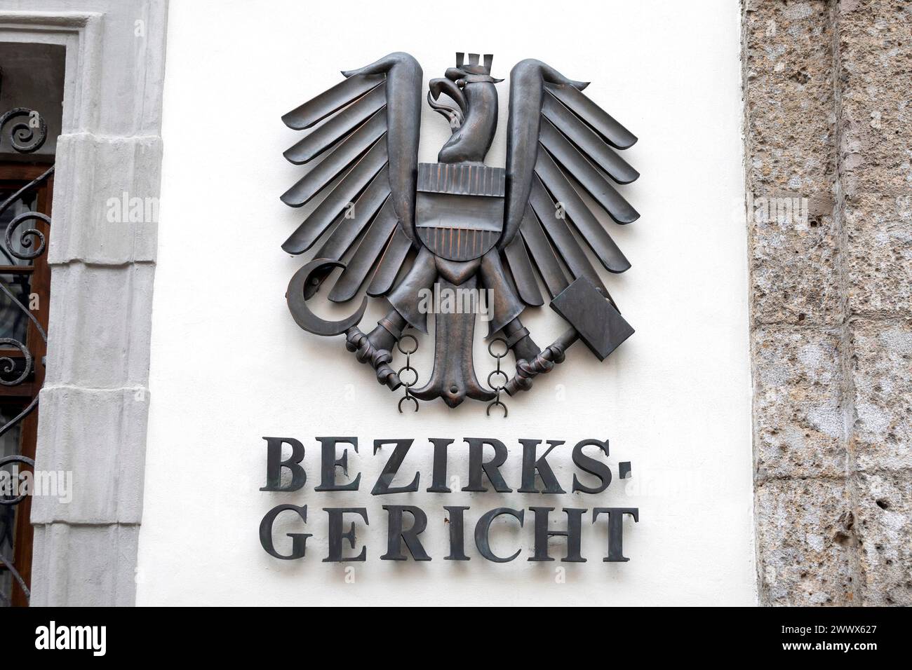 District court hall hi-res stock photography and images - Alamy