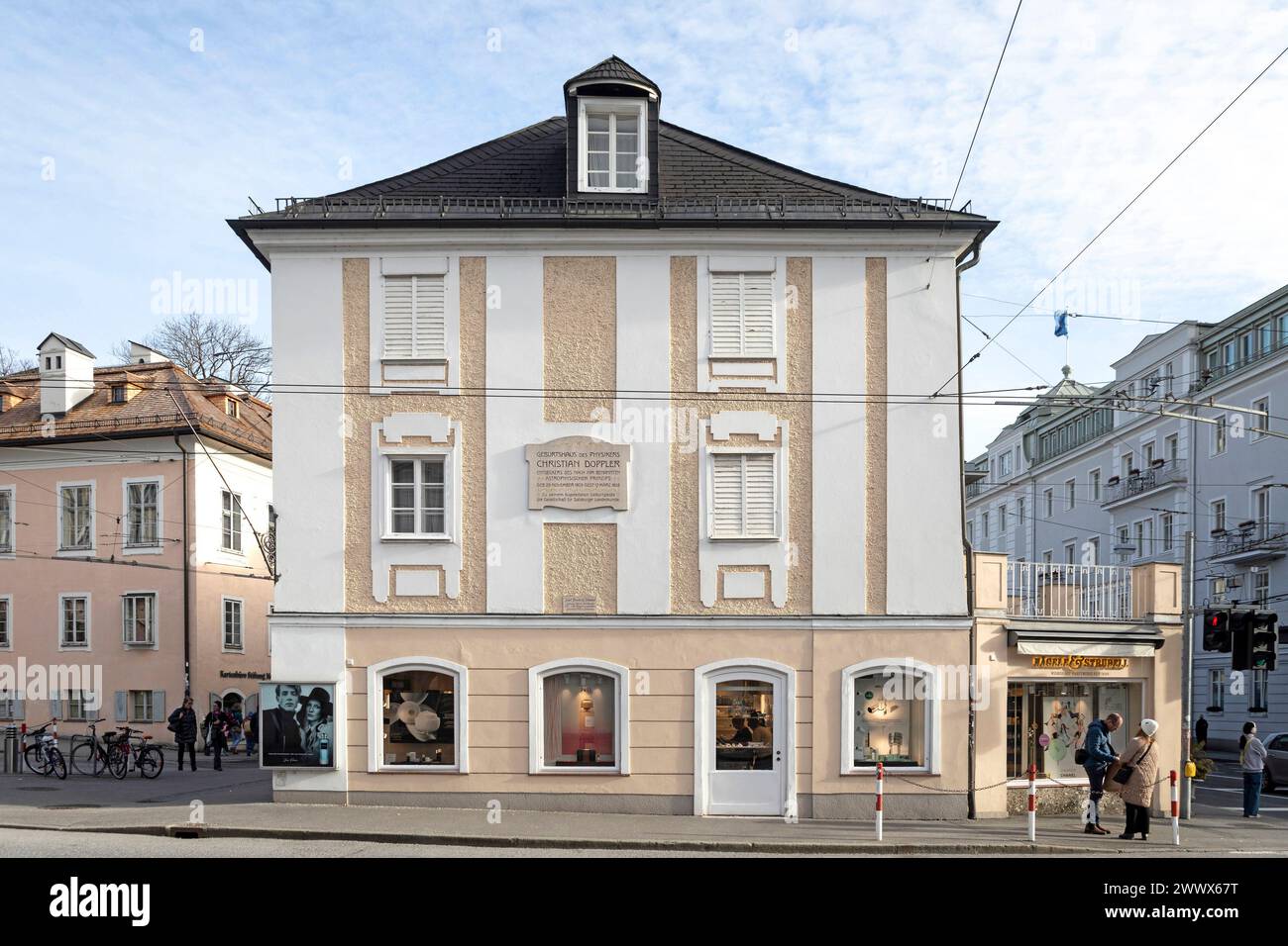 Doppler effect hi-res stock photography and images - Alamy