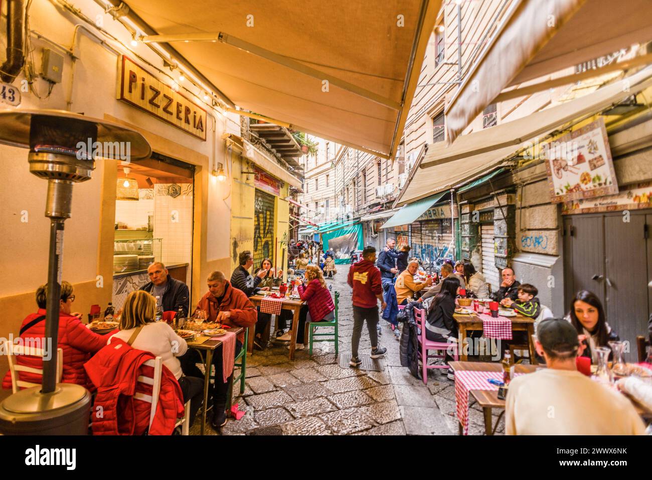 Palermo essen und trinken hi-res stock photography and images - Alamy