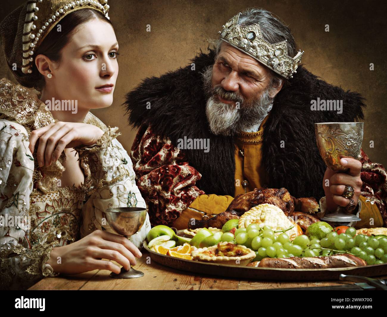 King and banquet feast hi-res stock photography and images - Alamy