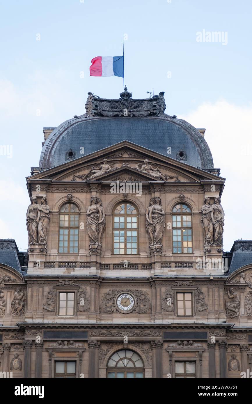 A French building on the roof of Louvre Museum Stock Photo - Alamy