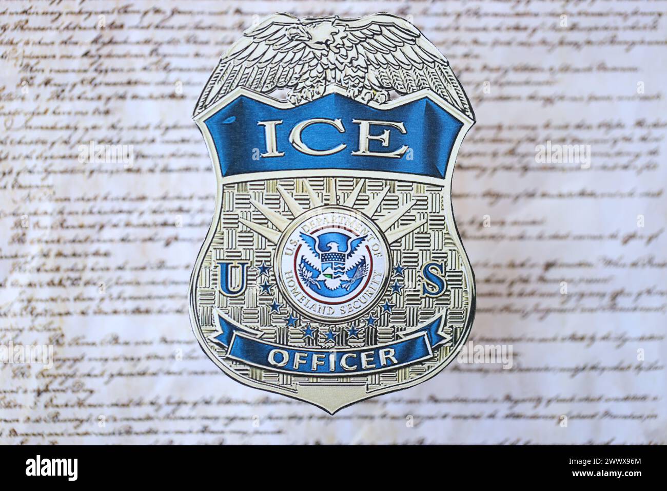 Officer immigration service us hi-res stock photography and images - Alamy