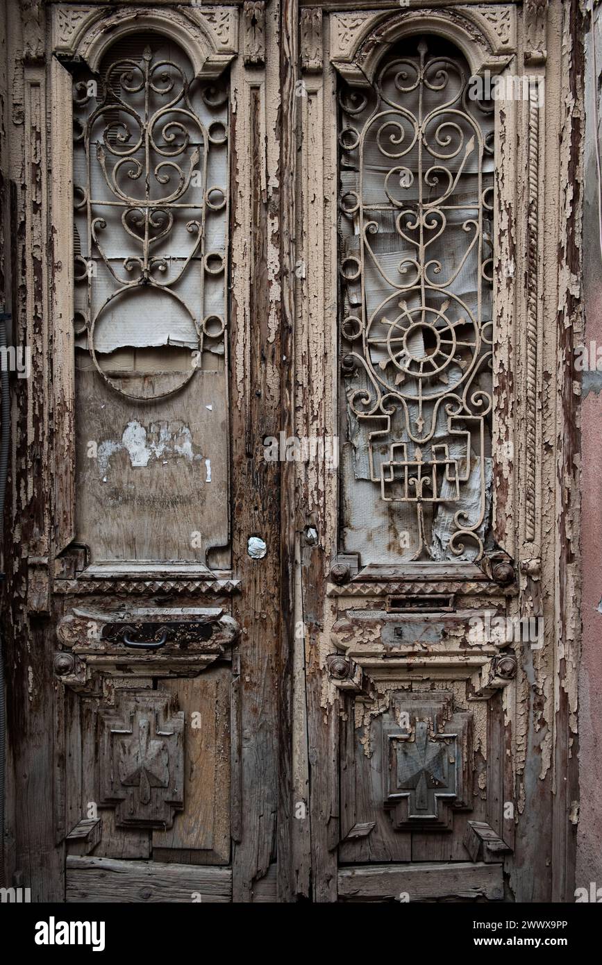 Condemned building in historic hi-res stock photography and images - Alamy