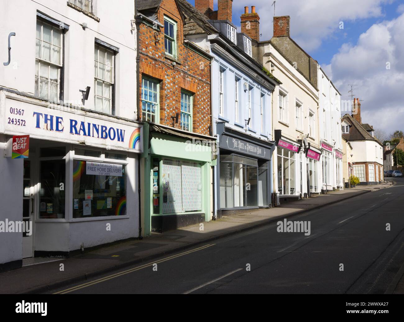 Highstreet shops hi-res stock photography and images - Alamy