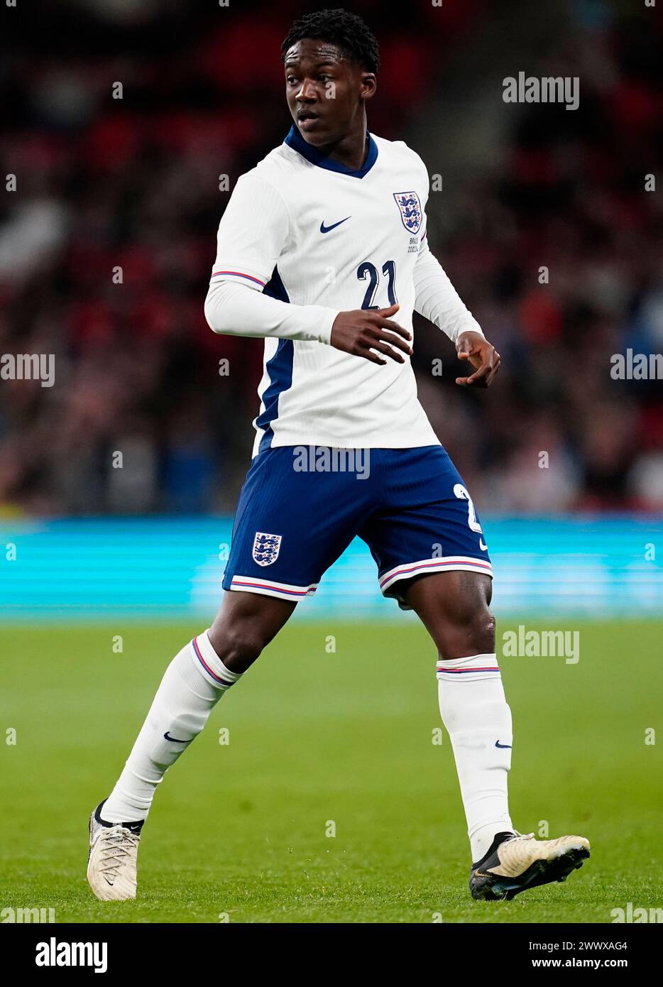 Mainoo england wembley brazil hi-res stock photography and images - Alamy