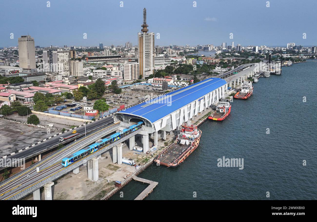 Lagos blue line nigeria hi-res stock photography and images - Alamy