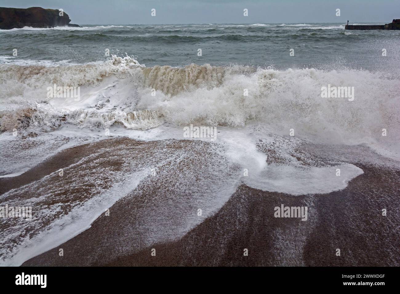 Scotland sea beach storm hi-res stock photography and images - Alamy