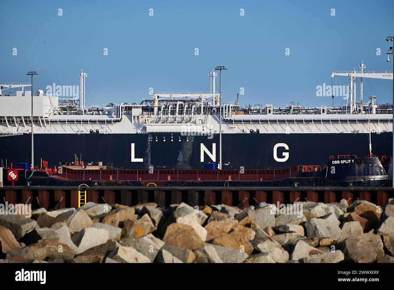 Offshore infrastructure support hi-res stock photography and images - Alamy