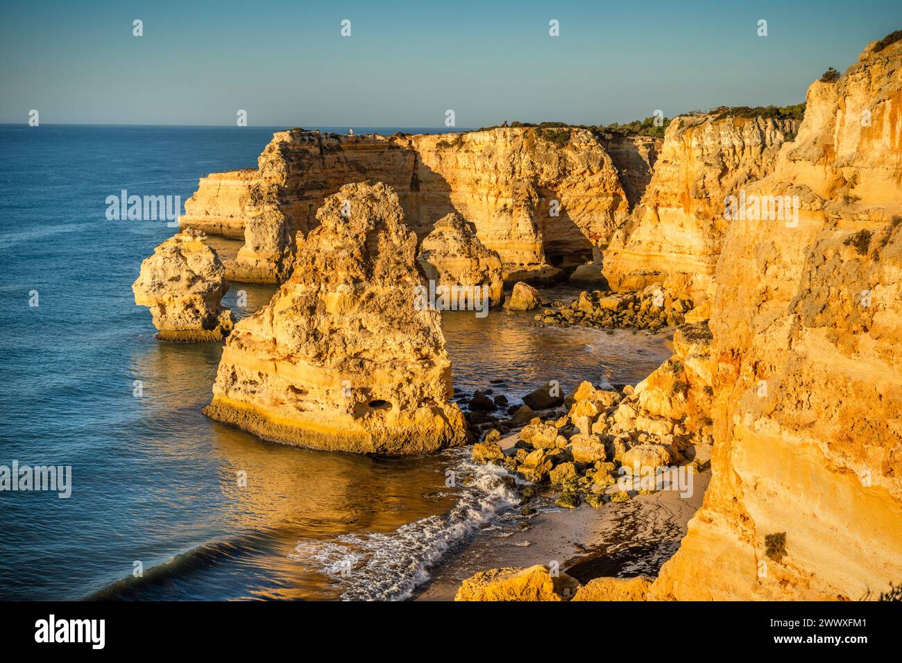Algarve praia de sagres hi-res stock photography and images - Alamy