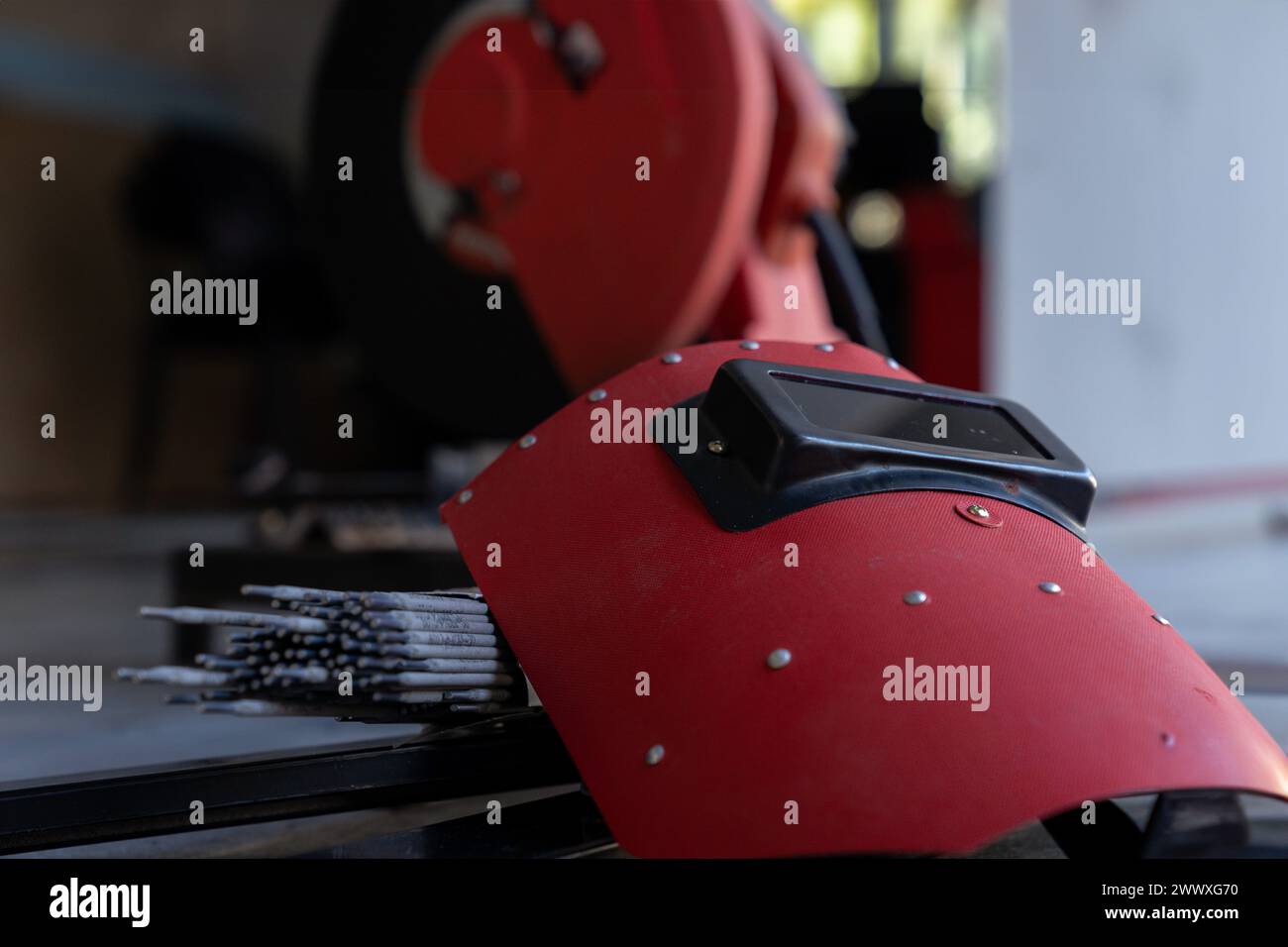 Craftsperson welding hi-res stock photography and images - Alamy