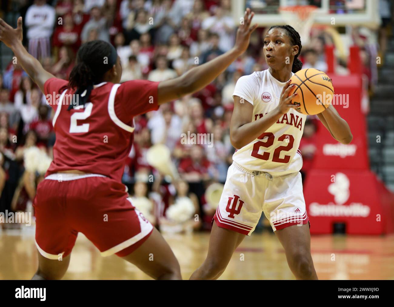 Indiana Hoosiers guard Chloe Moore-McNeil (22) plays against Oklahoma ...
