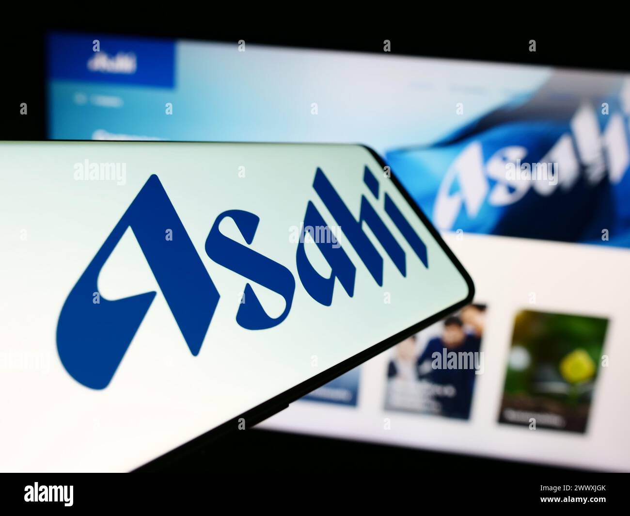 Asahi beer logo hi-res stock photography and images - Alamy