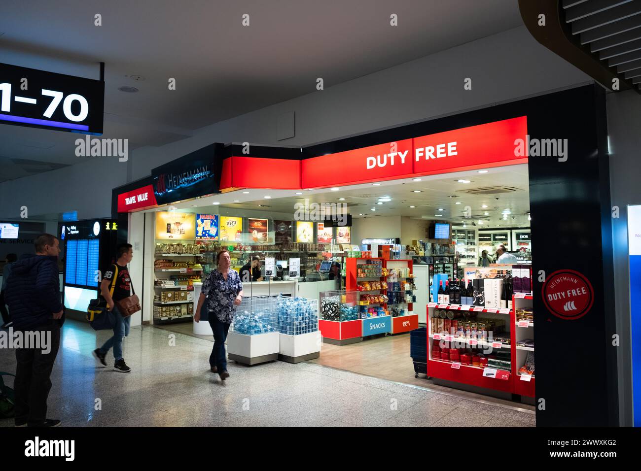 Duty Free shop at Vienna International Airport Stock Photo - Alamy