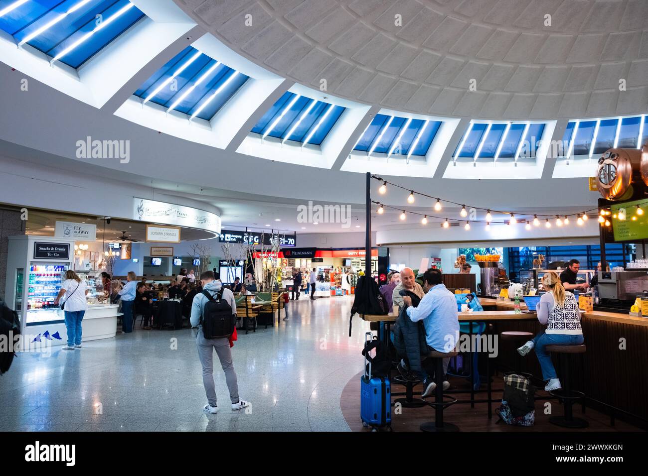 Airport cafe at Vienna International Airport Stock Photo - Alamy