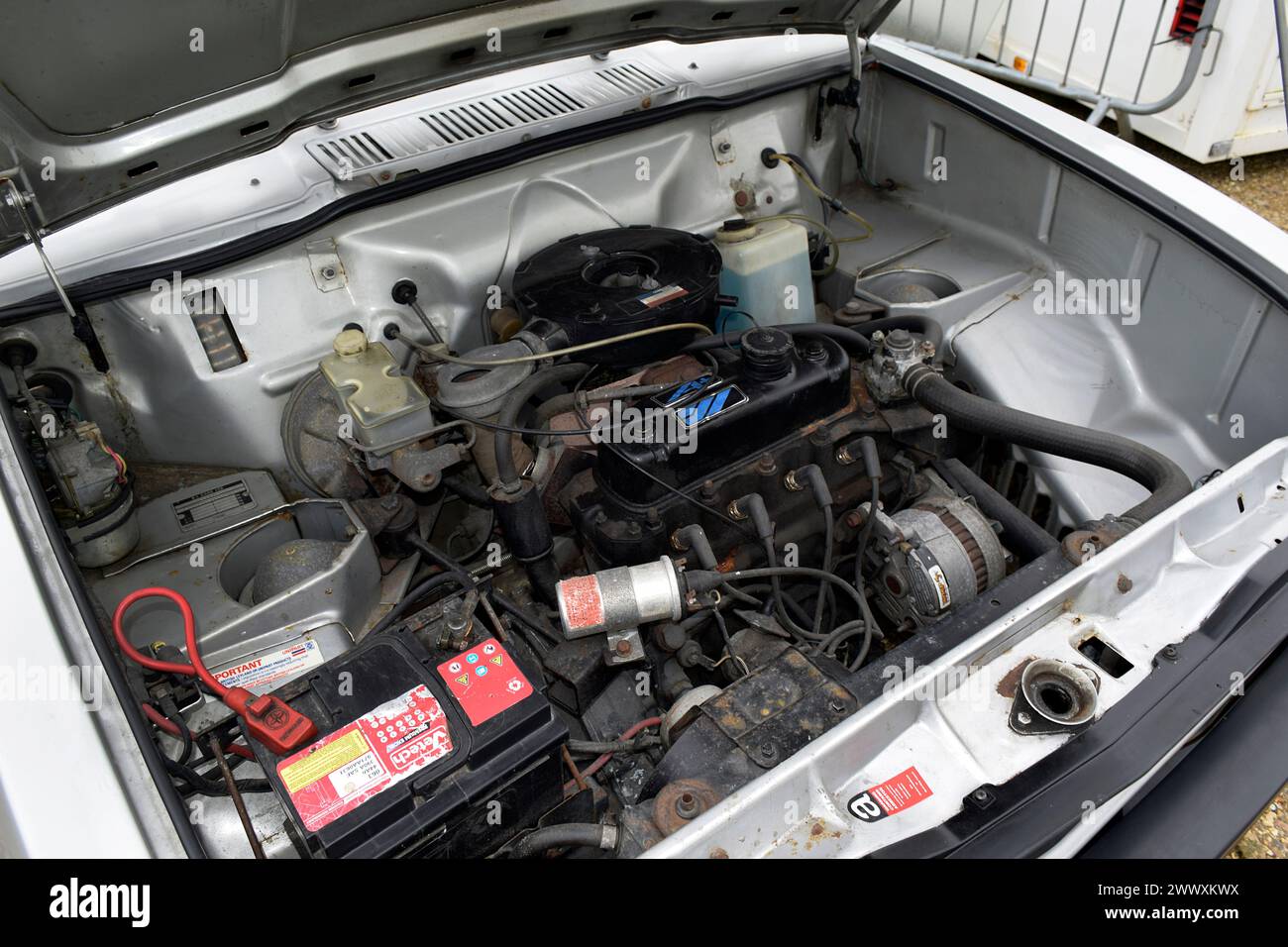 Austin engine hi-res stock photography and images - Alamy