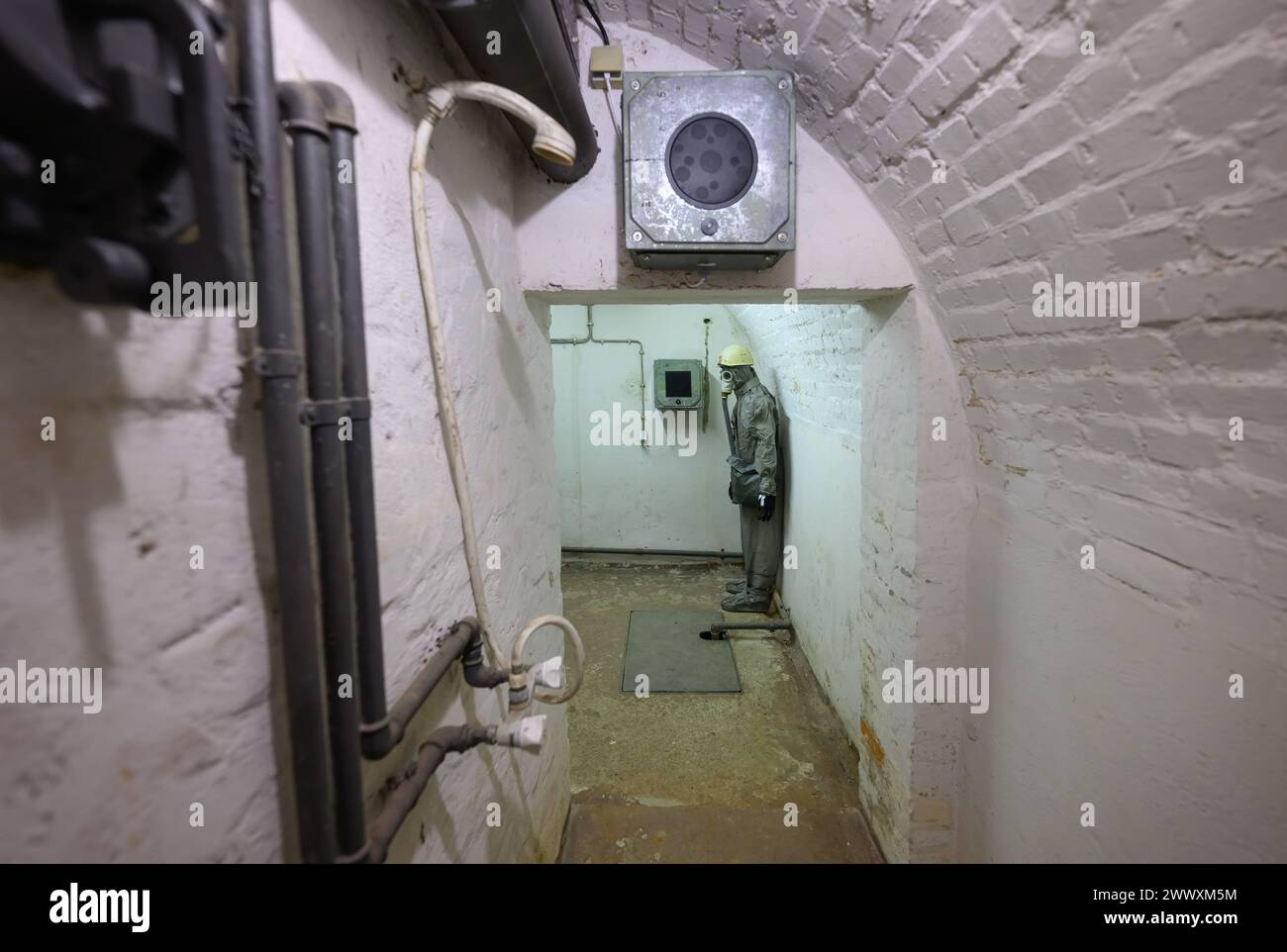 26 March 2024, Saxony, Kšnigstein: A mannequin, wearing a protective ...