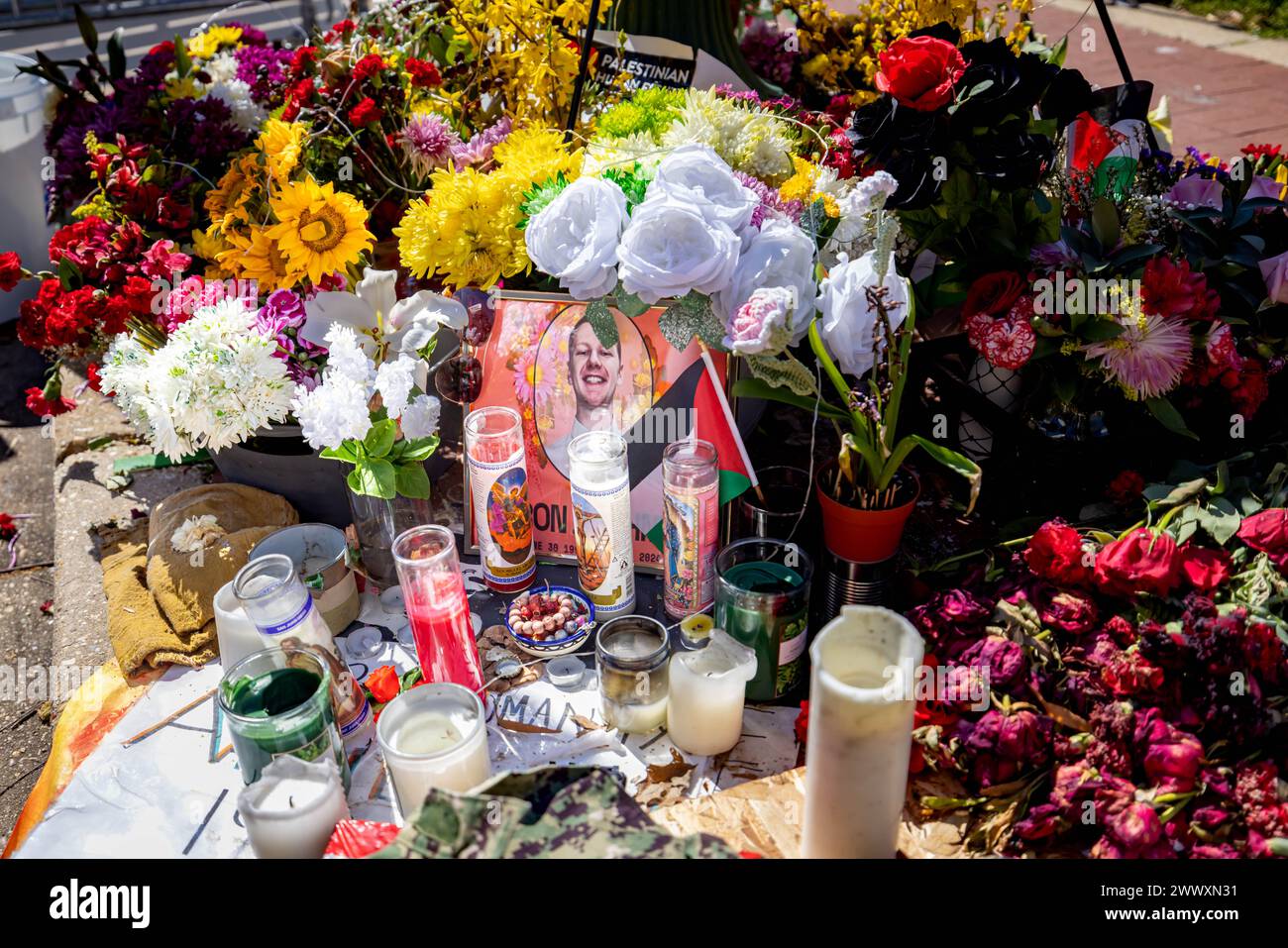 Aasron bushnell hi-res stock photography and images - Alamy