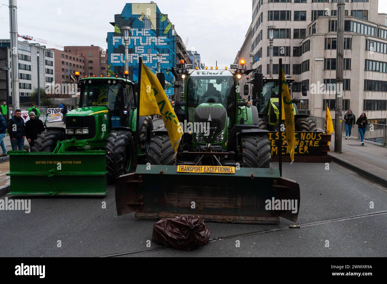 Nicolas Landemard / Le Pictorium - farmers' demonstration in Brussels ...
