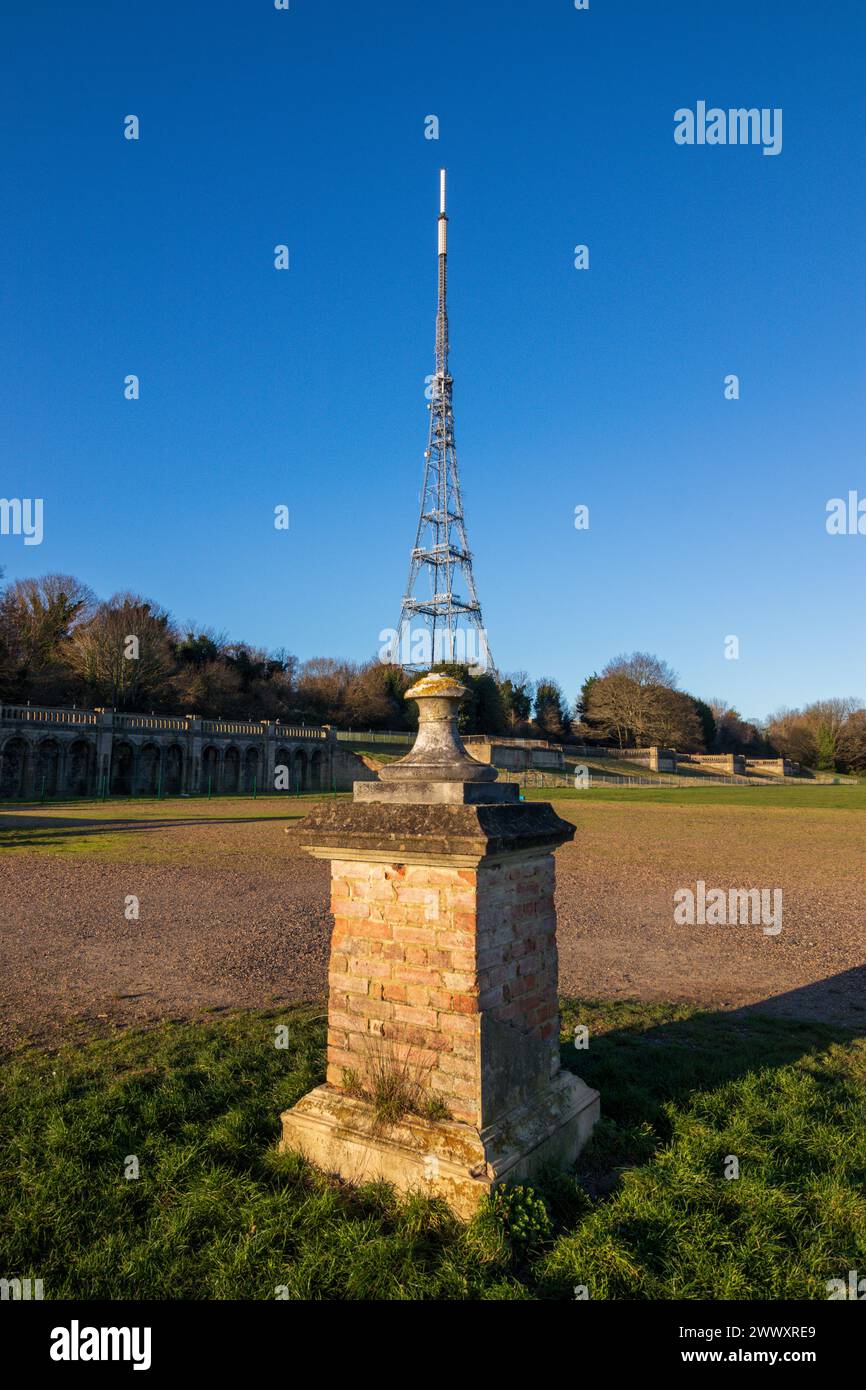 Tv and radio transmission station hi-res stock photography and images ...