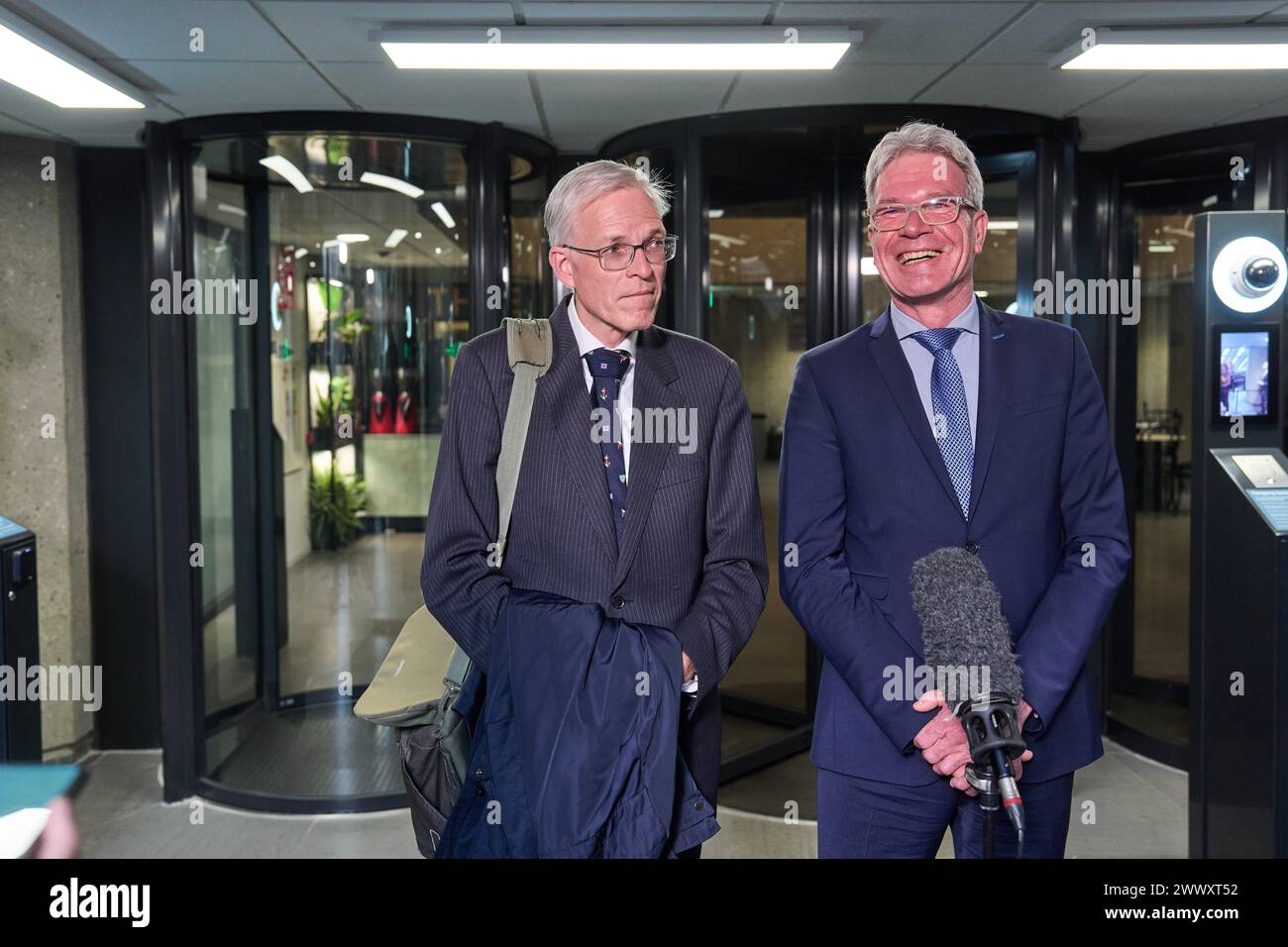 THE HAGUE - Informants Richard van Zwol and Elbert Dijkgraaf after the formation day. ANP PHIL ...
