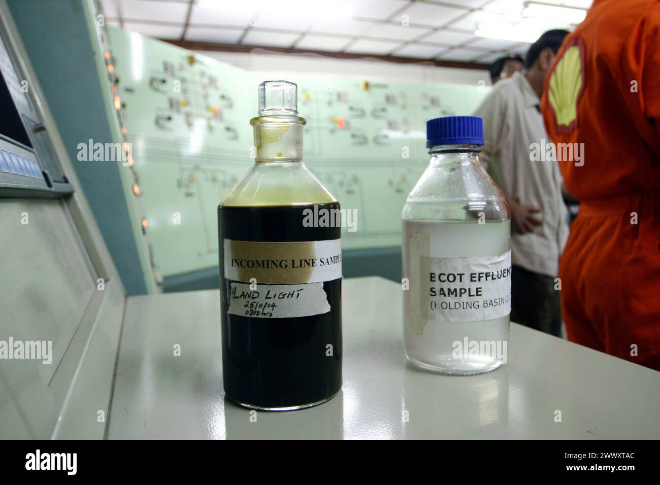 Oil barrels nigeria hi-res stock photography and images - Alamy