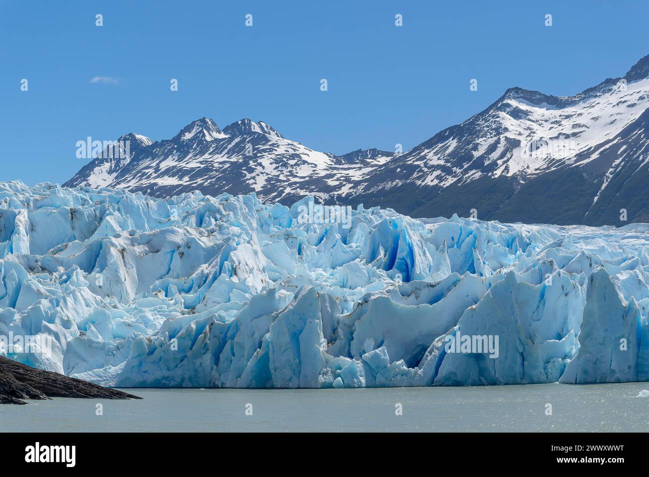 Glacier, Andean mountain range, Lago Grey, Torres del Paine National ...